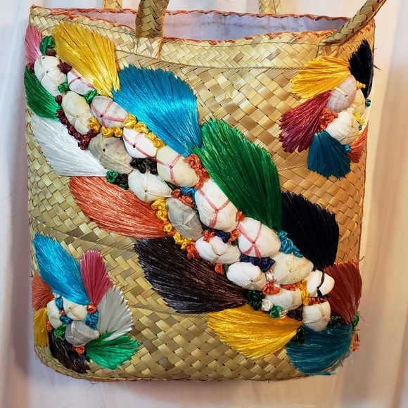 Bags | 14 Straw And Shell Bag Tote With Colorful Designs And Handles Ss ...